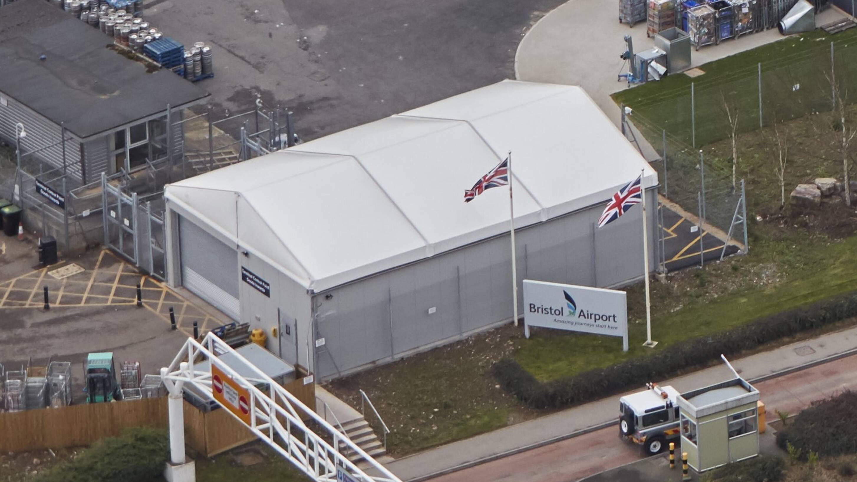 Temporary Aircraft Hangar | Spaciotempo