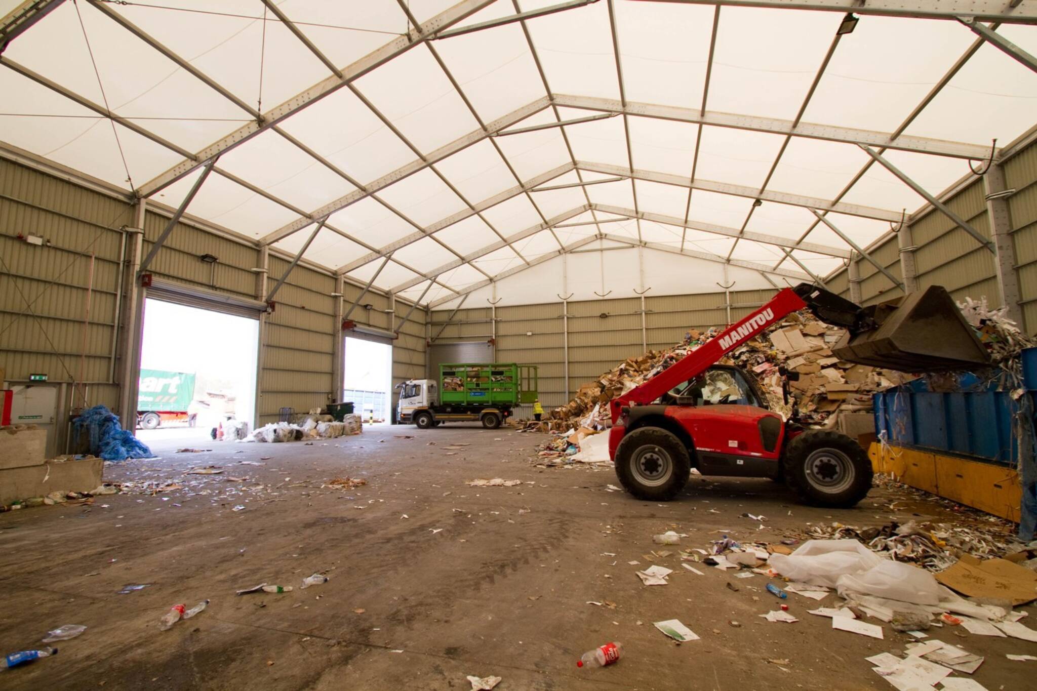Temporary Recycling Buildings | Waste Management… | Spaciotempo