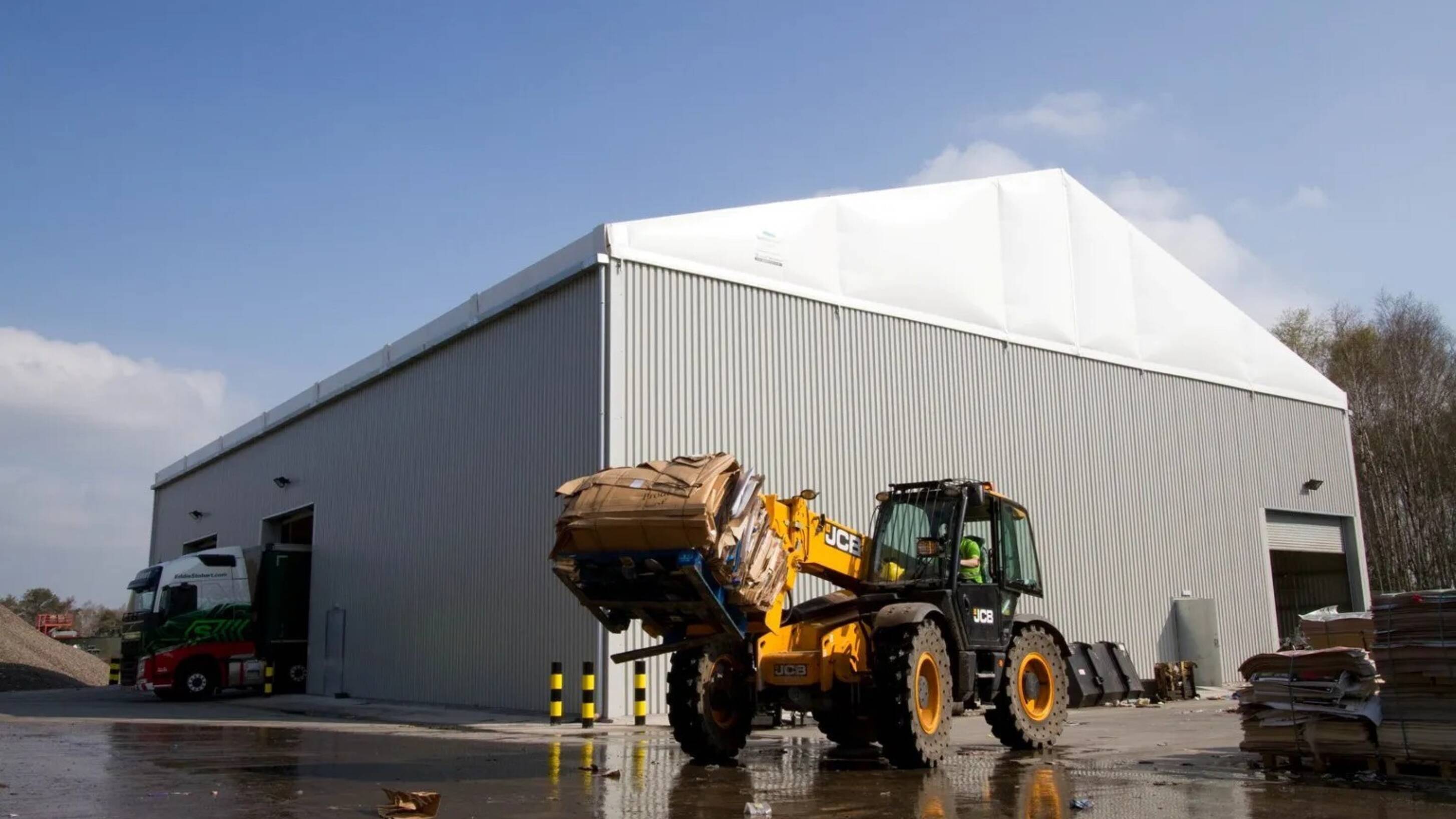 Temporary Recycling Buildings | Waste Management… | Spaciotempo