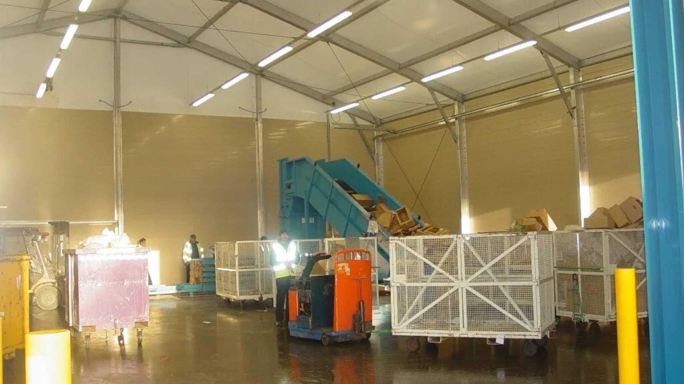 Temporary Recycling Buildings | Waste Management… | Spaciotempo